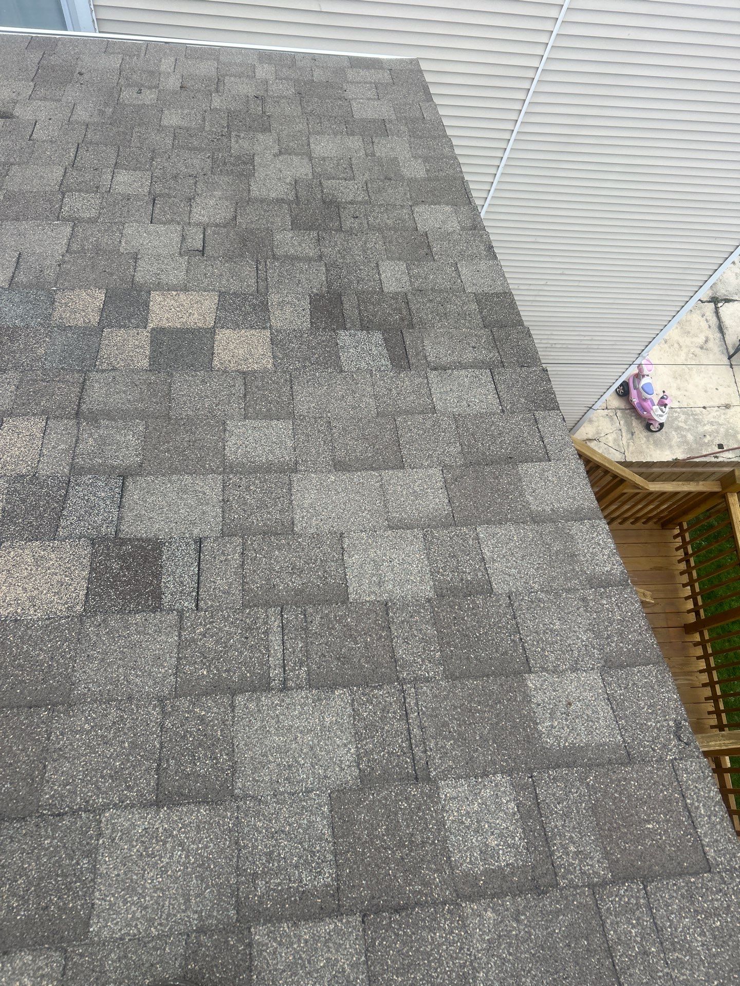 Loose Shingles on Your Chicago Roof? Here’s What You Need to Know